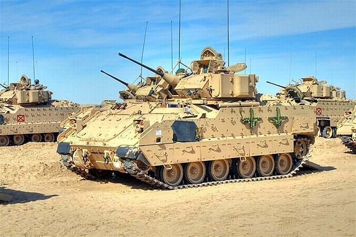 Saudi Army, General Staff and M3A3 Bradley tests